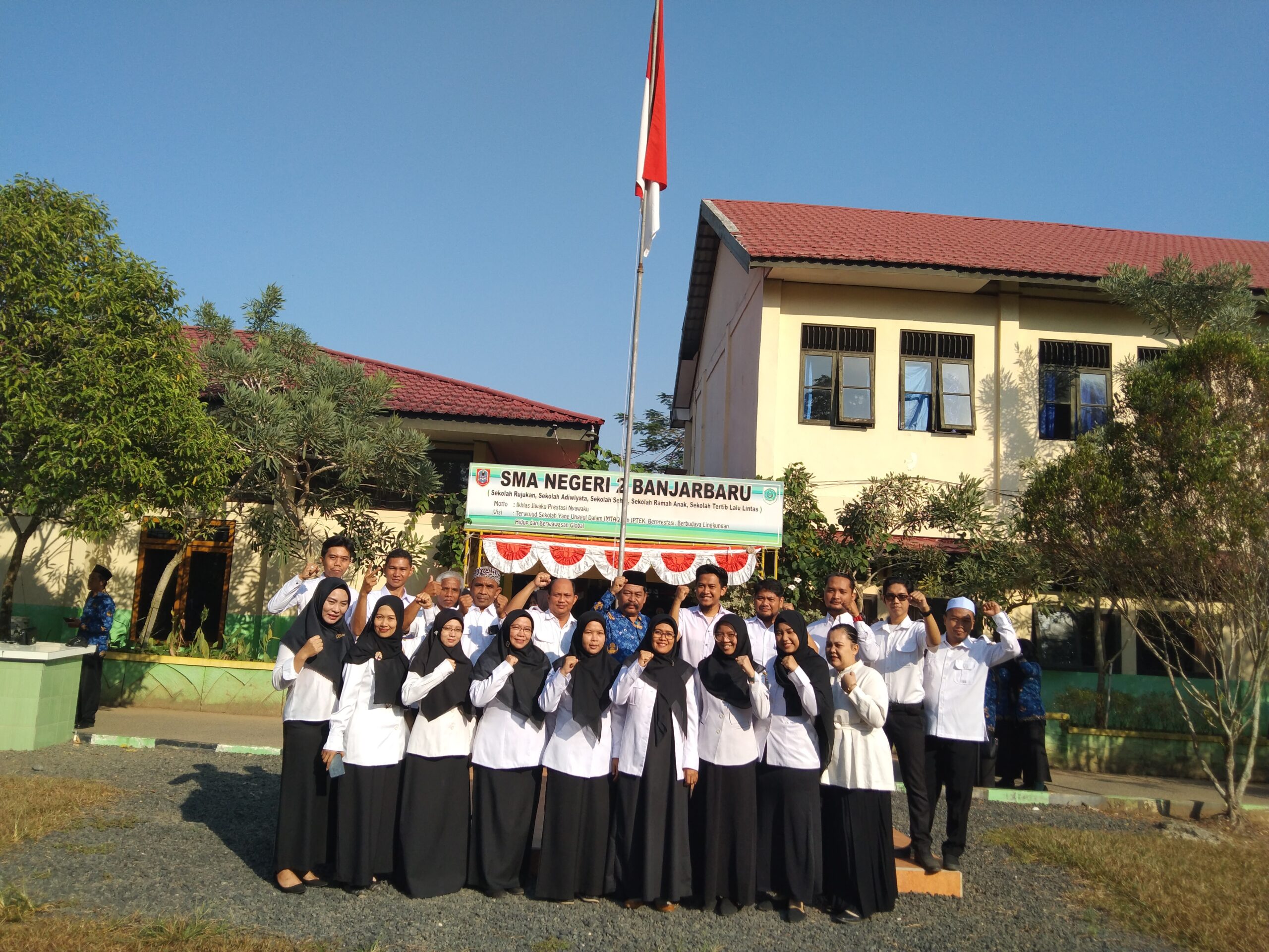 Semarak Peringatan HUT RI ke-78: SMA Negeri 2 Banjarbaru Memukau dengan ...
